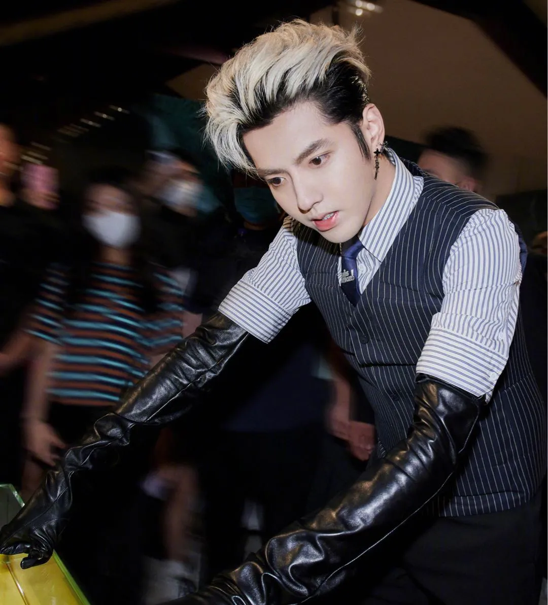 Little gossip, Gong Jun, Zhang Huiwen, Wu Yifan, Ding Chengxin, Ma ...