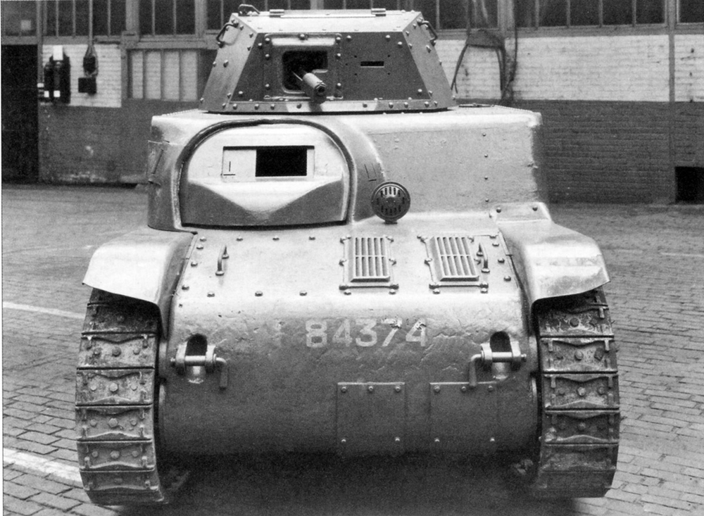 The Citroen P103 tank, an exclusive weapon for the French cavalry ...