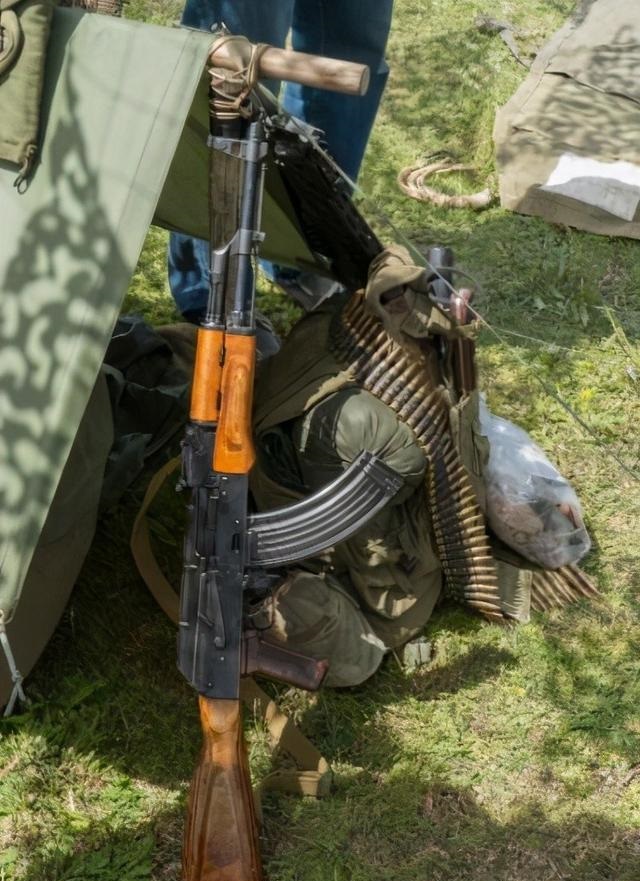 What weapons are equipped with the "GRU" special forces that are as ...