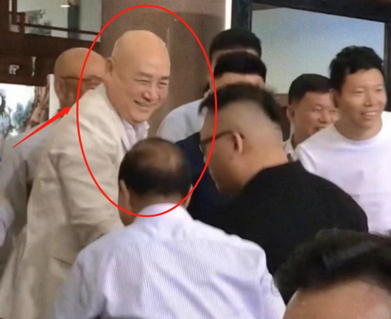 "Tang Monk" Chi Zhong Ruihan showed up!Red face and prominent belly, 80 ...