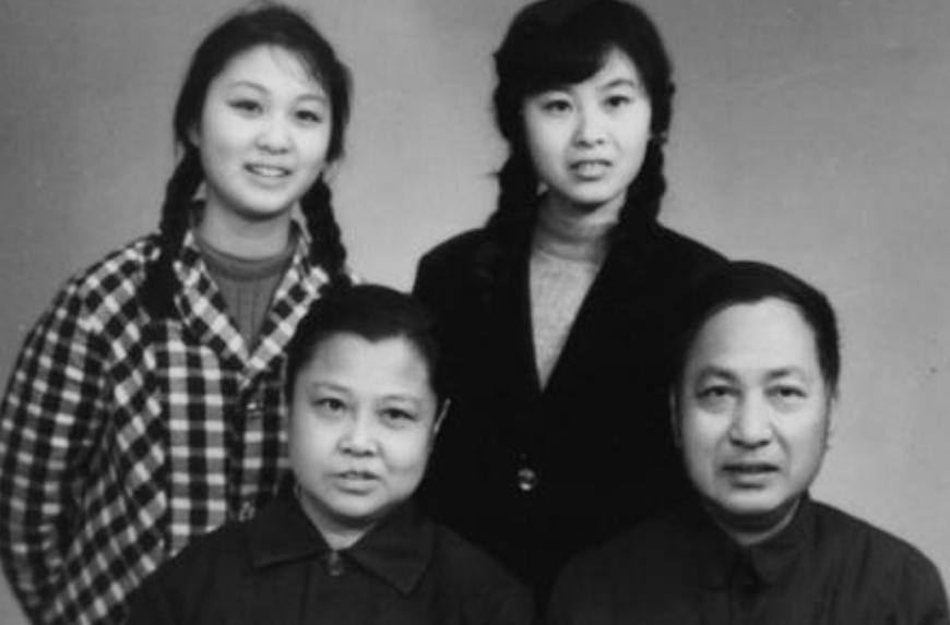 Zhao Yiman was captured in 1935 and fled with the help of the police ...