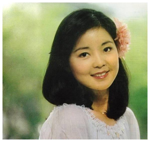 In 1995, Teresa Teng died suddenly at the hotel, with slap prints on ...