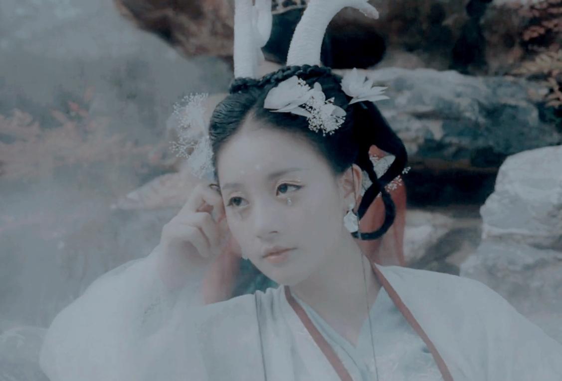 Born in the Internet, she plays famous scenes one after another. When ...