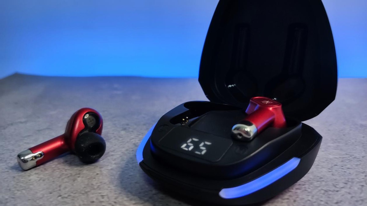 Science fiction appearance, magic light bar, this bluetooth headset is ...
