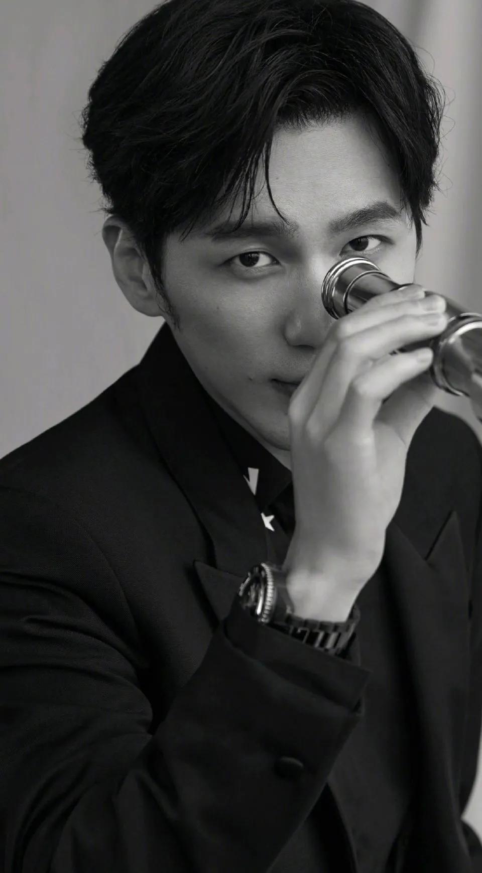 Reba Yang Mi Bai Yu Yang Yang Zhu Yilong Wang Yibo Gong Jun Wang Yuan Zhou Shen Hu Ge Xu Kai Liu ...