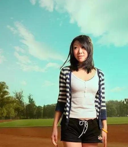 Female singer Fu Li invited the courier brother into the door, because ...