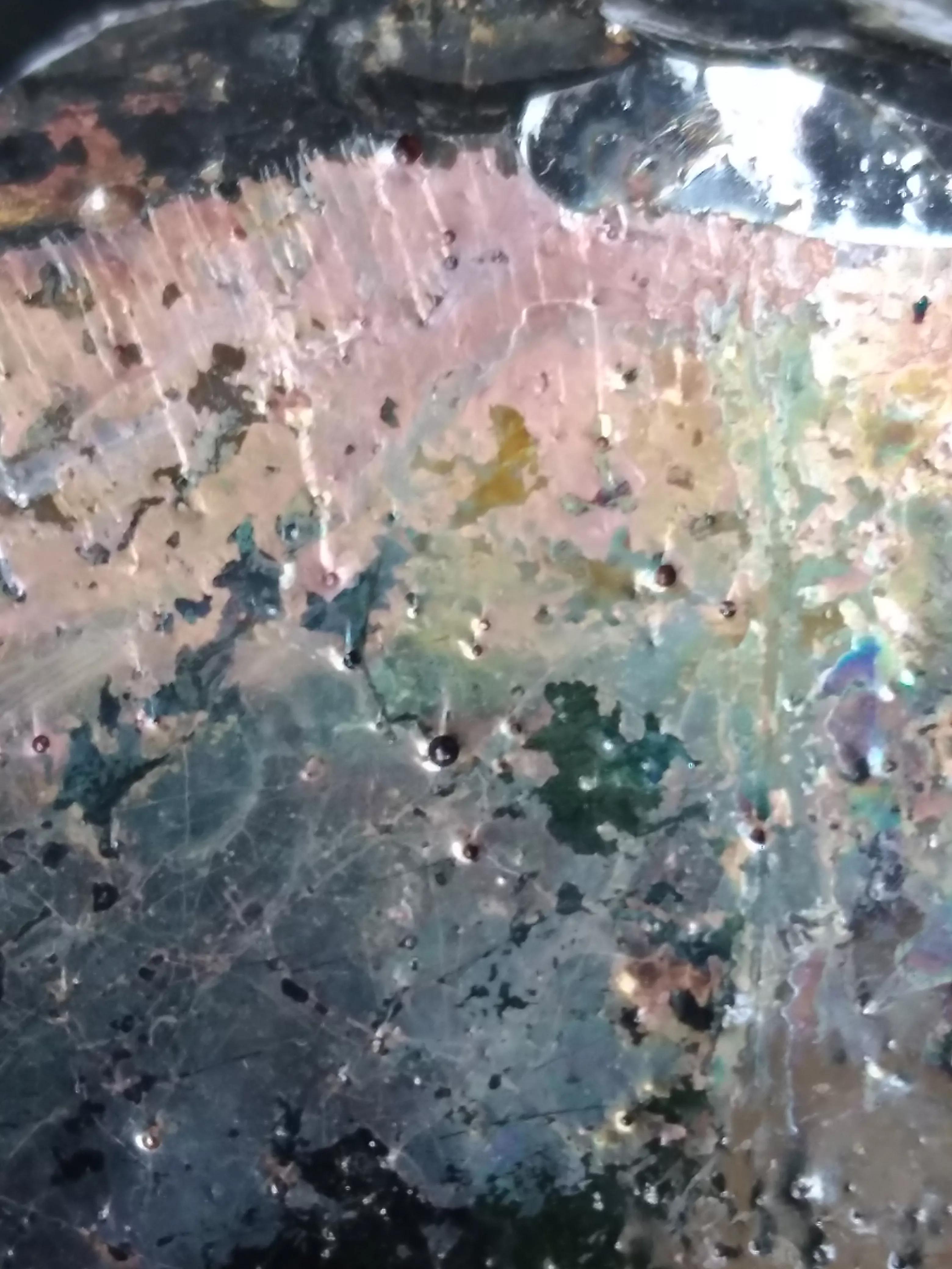 The difference between glass meteorite and slag - iMedia