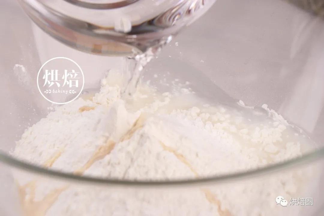 The glutinous rice jam roll is fried in two minutes, and the rice is ...