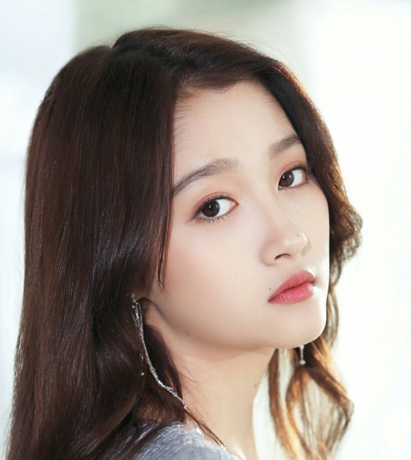 Entertainment News: Zhao Liying, Bai Jingting, Tan Jianci, Chen Weiting, Wu Yifan, Guan Xiaotong ...