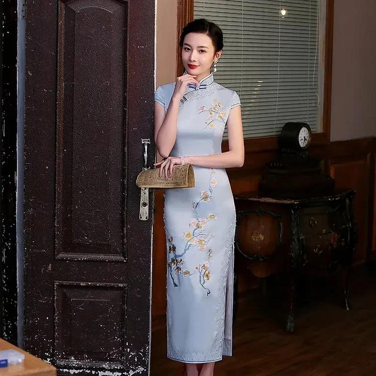Why are there slits at both ends of the cheongsam and what are the ...