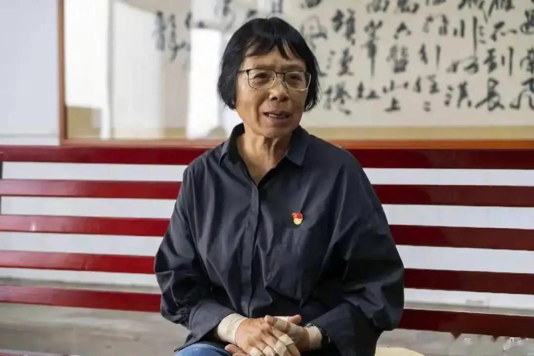 Teacher Zhang Guimei wrote a brief history of the People's Republic of ...
