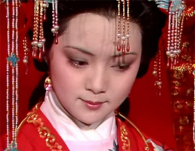 A Dream of Red Mansions: Yuanchun and the emperor have no "husband and ...