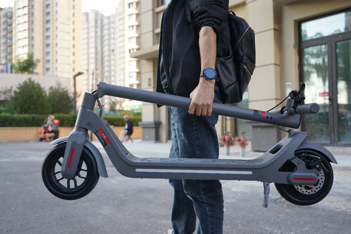 Huawei Smart Selection Leqi Smart Electric Scooter Experience ...