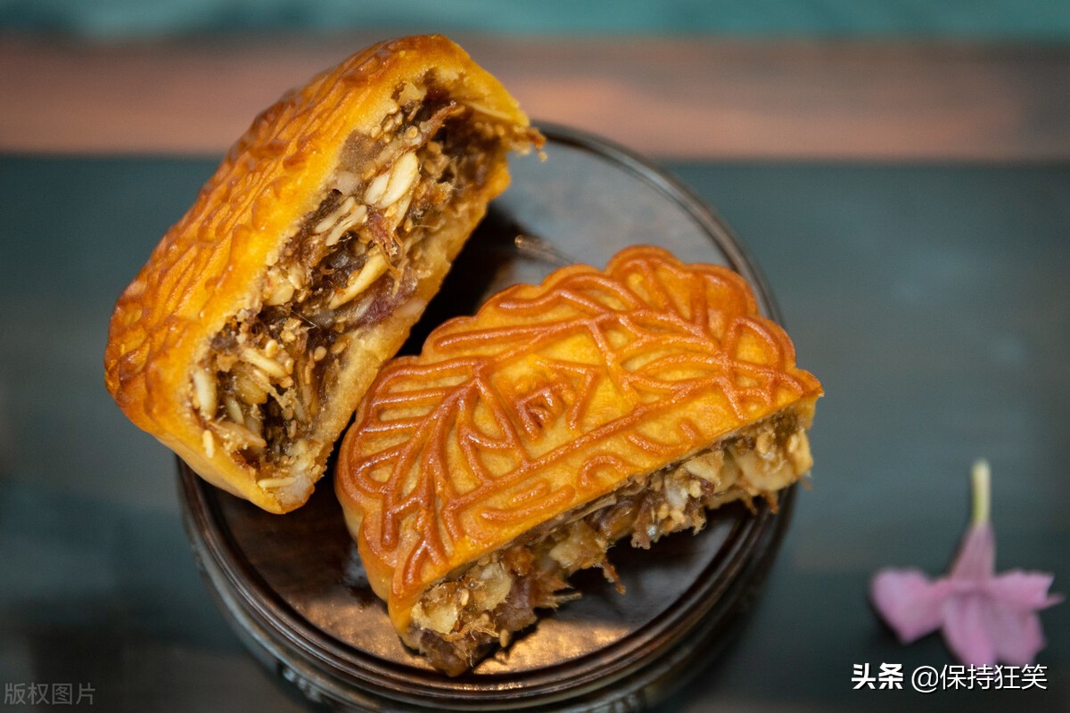 How high are moon cakes calorie rankings of various flavors of moon ...