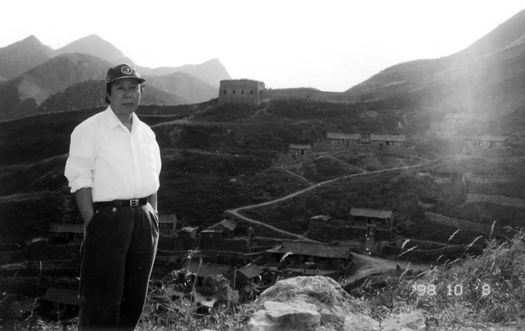 Tribute to the famous writer You Fengwei - iMedia