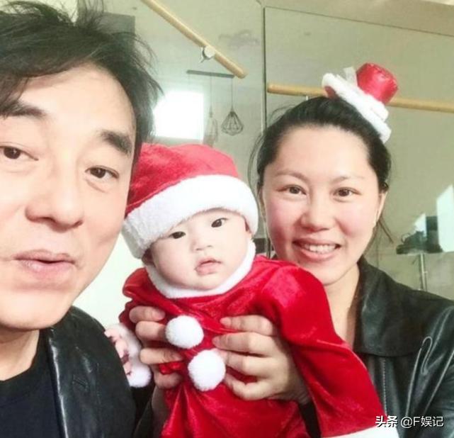 Lu Fang personally cooks for his wife and daughter in the mansion, his ...