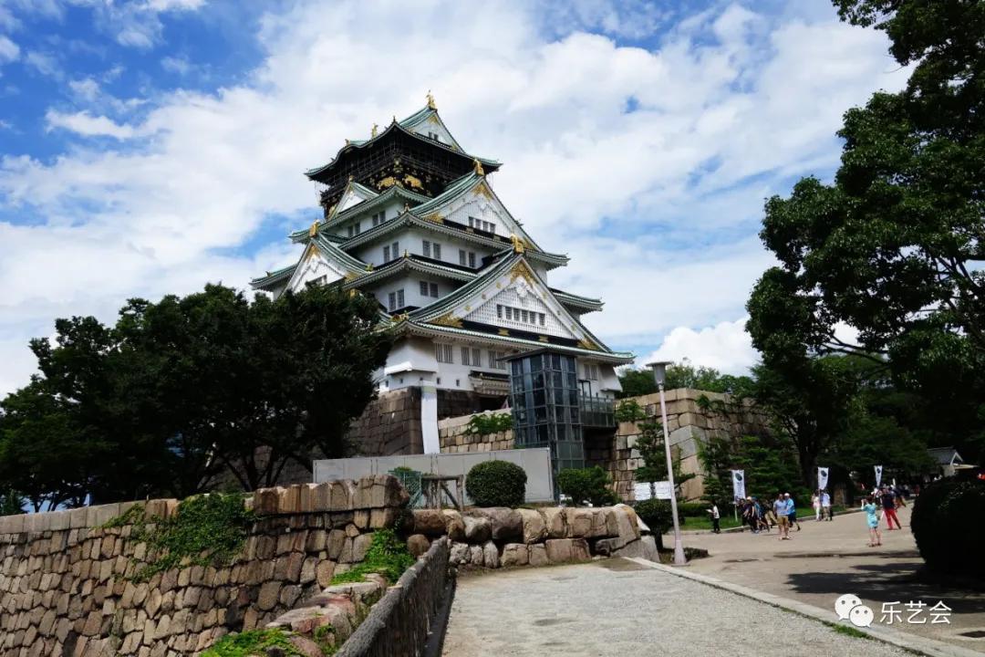 Tour of the Osaka Castle Tenshukaku - iMedia