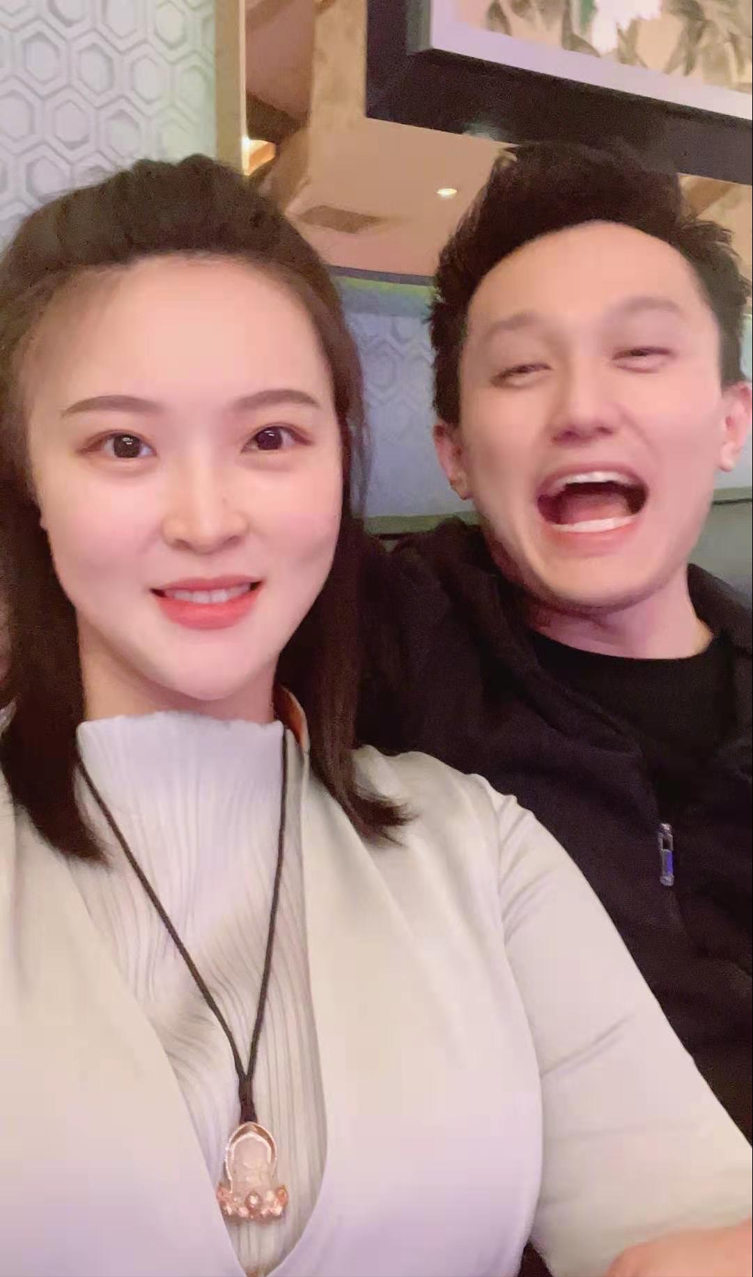 Hui Ruoqi and her husband celebrated their third wedding anniversary ...