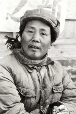 Mao Zedong's Smoking and Deng Xiaoping's Smoking - iMedia