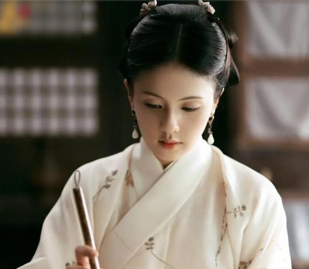 "Yu Lou Chun" heroine Bai Lu was sprayed, Yang Rong is 40 years old and ...