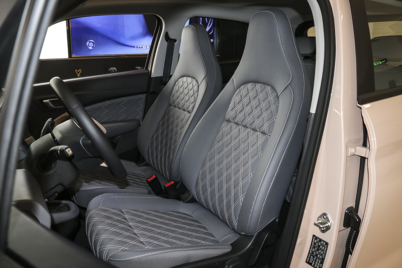 Less than 80,000 yuan, battery life 403km, zero running T03 quicksand powder to the store real ...