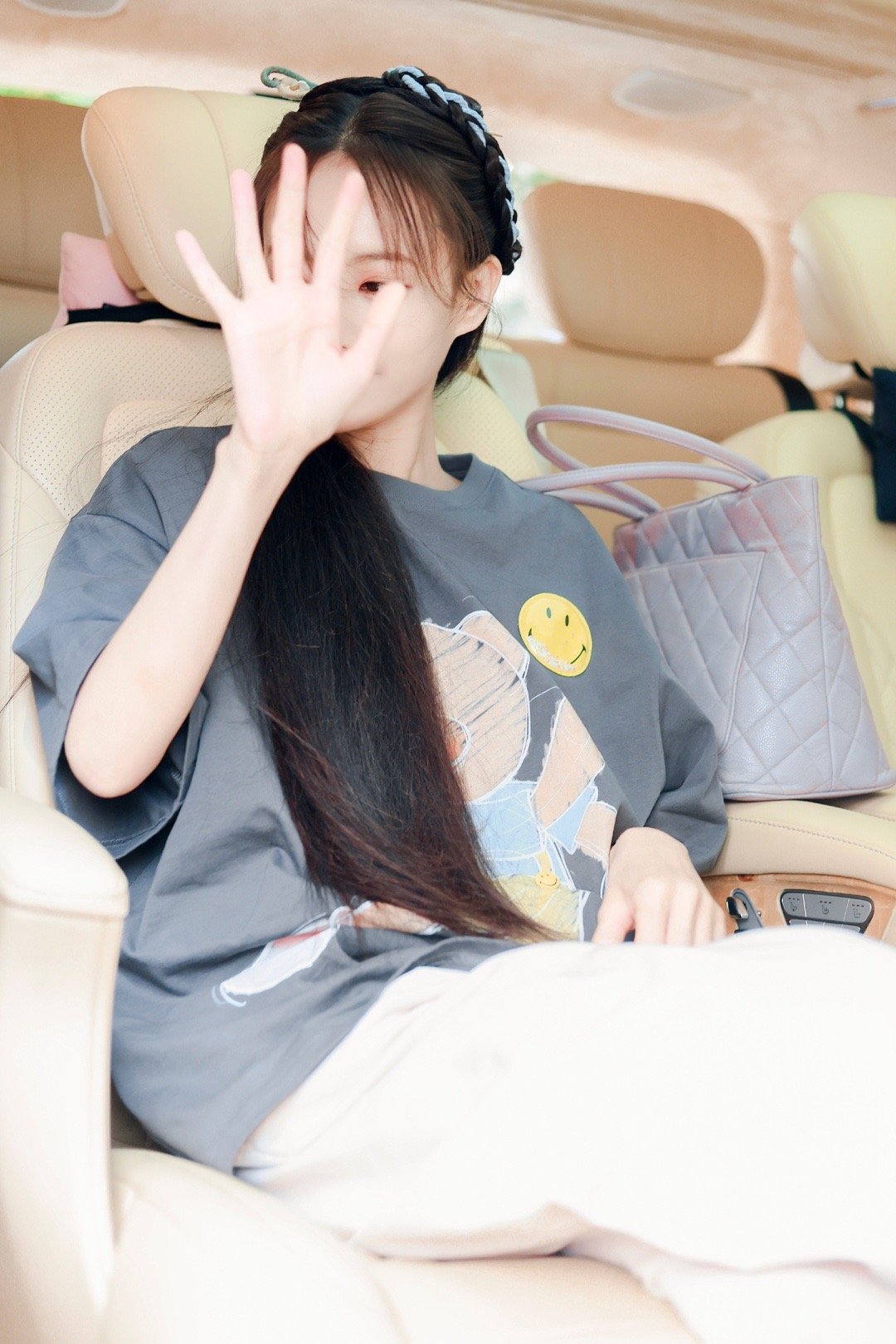 Li Tong goes to work everyday.Sweet and warm, but lovely - iMedia