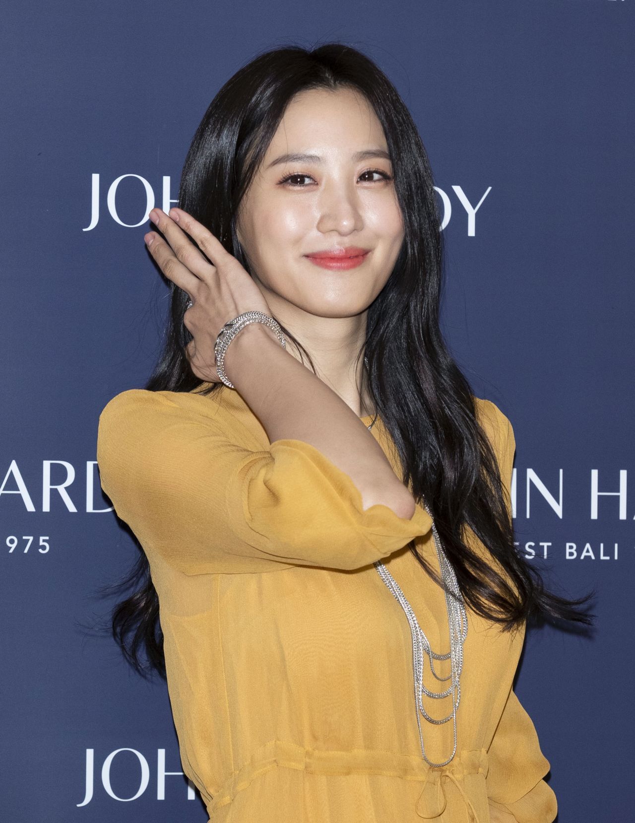 Jian Yan: She is also the goddess who won the super model award - iMedia