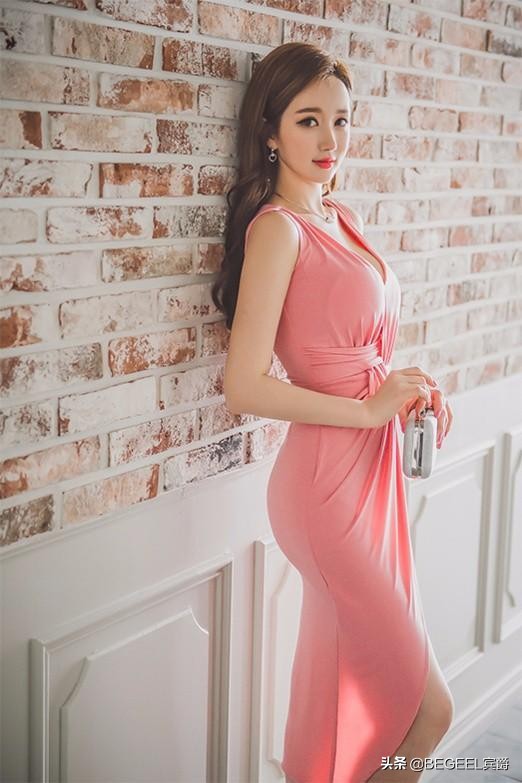 Women over 30 years old, wear pink like this, good-looking and feminine ...