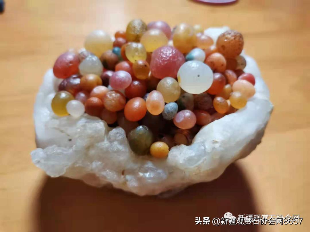 On the Appreciation of Gobi Stone - iMedia