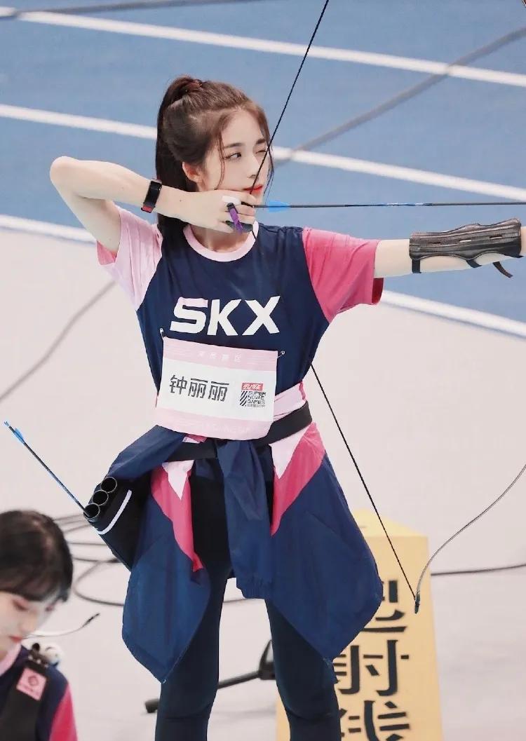 The not-so-lovable rookie actor Zhong Lili - iMedia