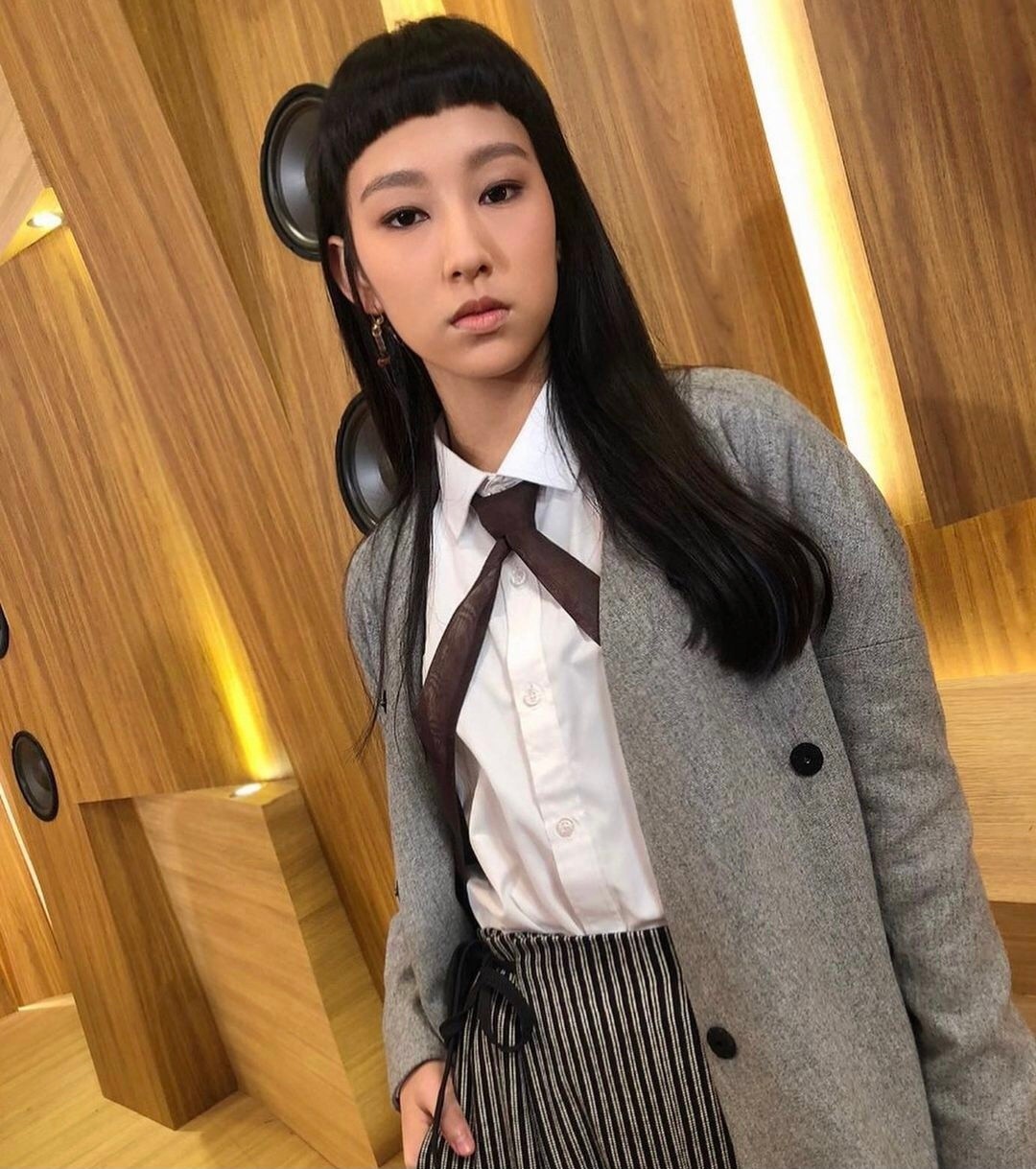 TVB super-popular star Yan Mingxi was named "Mars Girl", with a bright ...