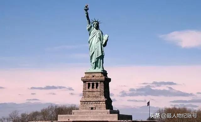 Caring for the old American lady for 13 years and inheriting all the ...