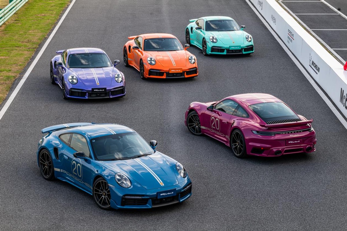 The new 911 Turbo S Porsche China 20th Anniversary Edition delivered ...