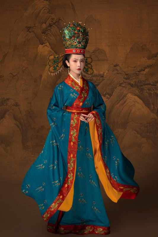 The ultimate grace and luxury-Hanfu accessories and phoenix crown - iMedia
