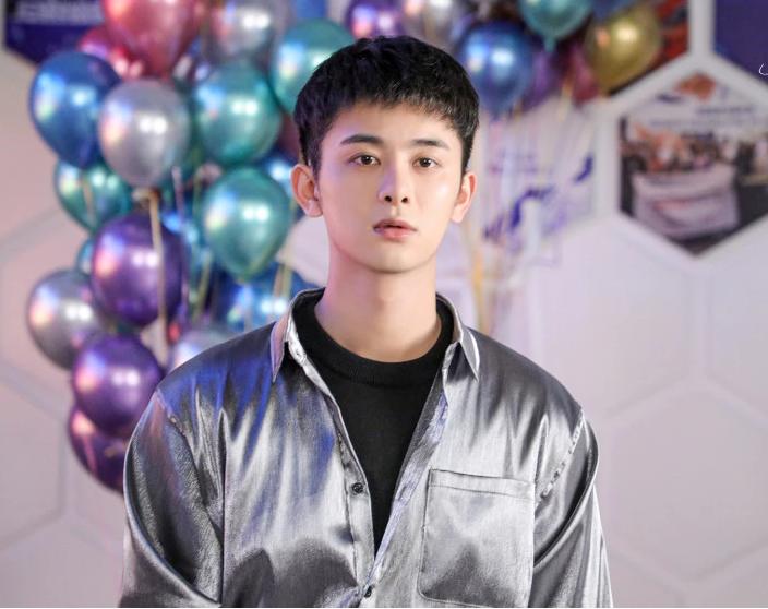 Chen Youwei, Xu Yiyang, "Time and You, Don't Come To Be Safe" - iMedia