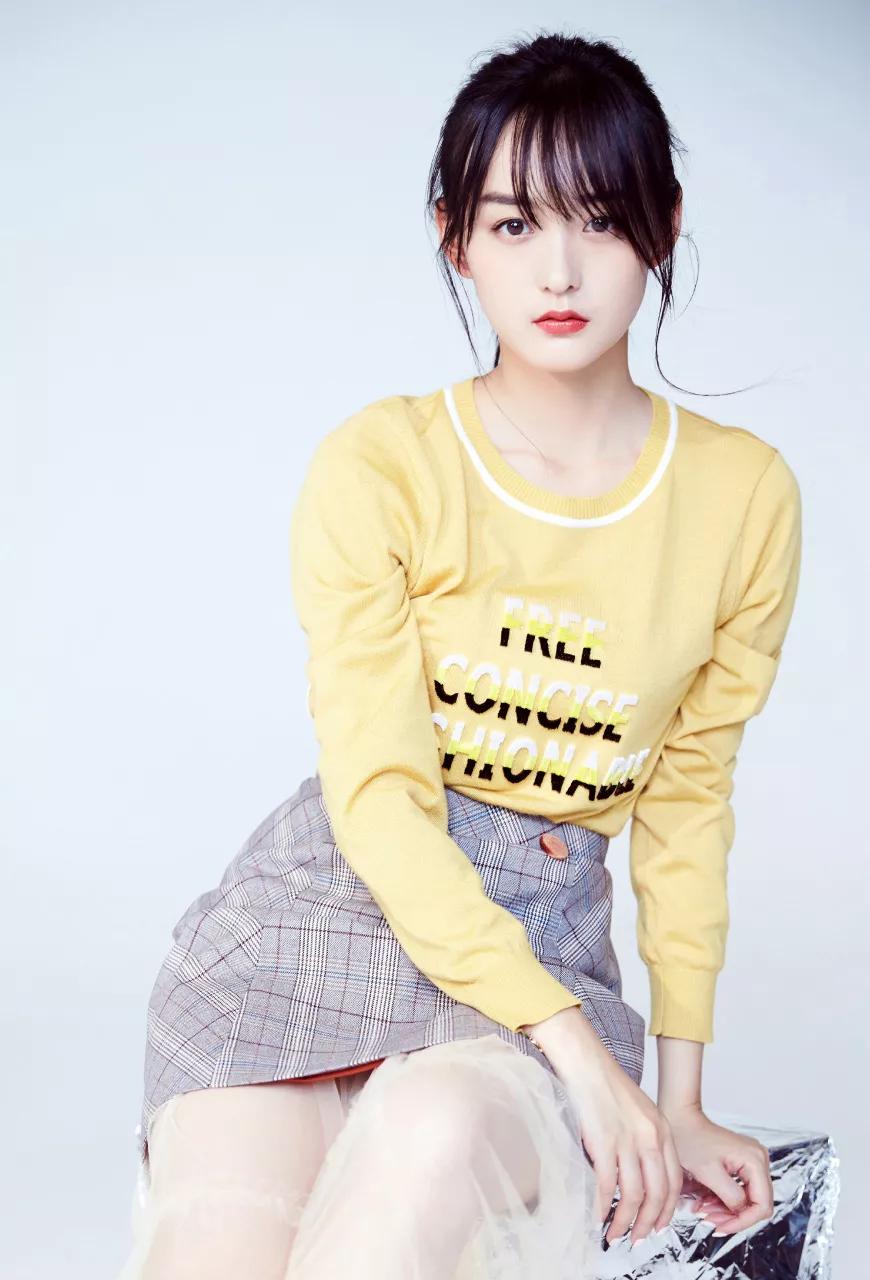 Like a flower like a jade, He Hongshan is pure and beautiful - iMedia