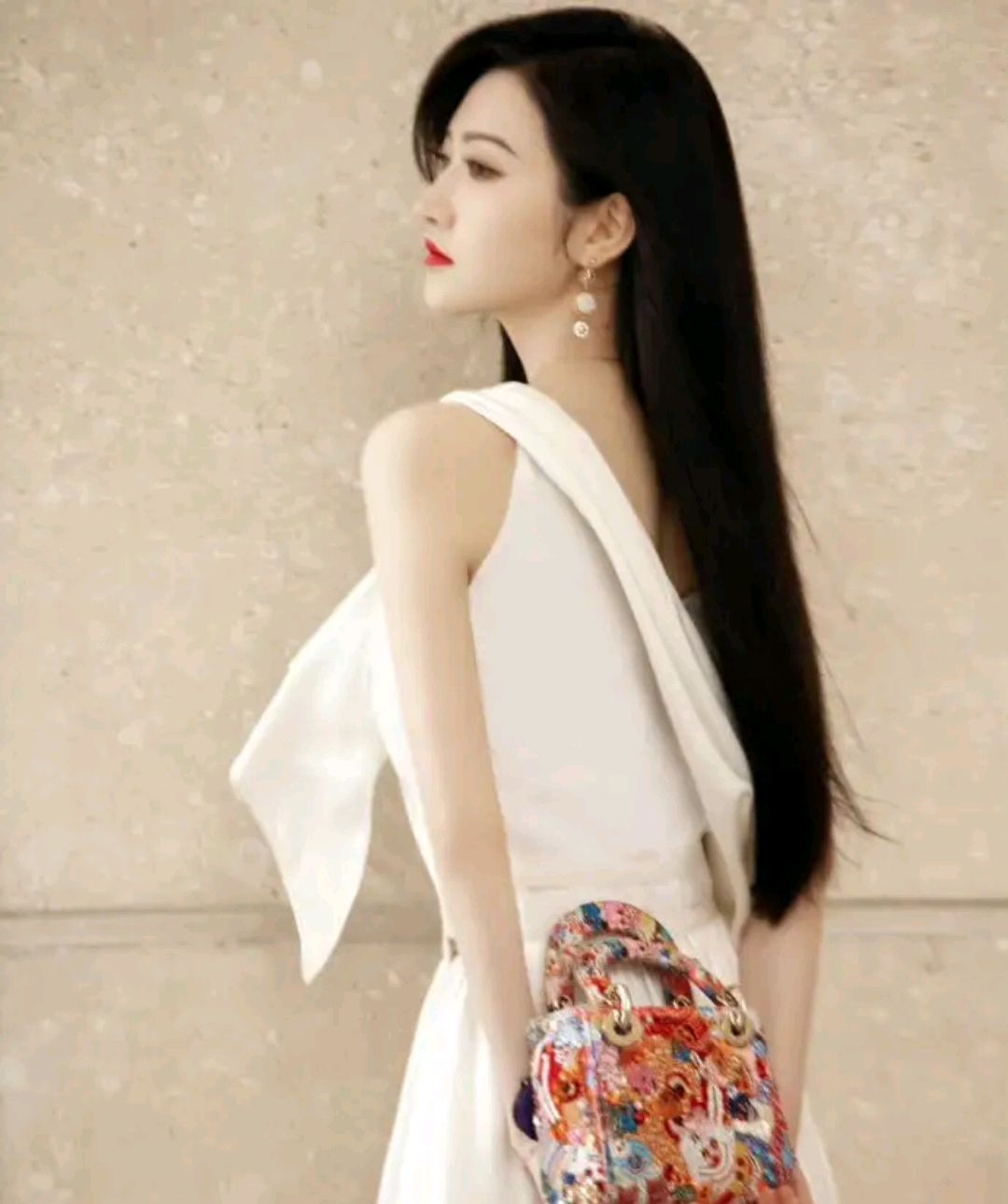 Gossip breaking news: Qin Xiaoxian, Huang Yali, Li Zhien, Zhang Yuqi ...