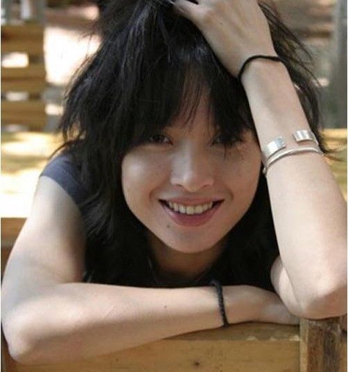 A recent photo of Jin Dong's wife Li Jia. Li Jia had been married for ...