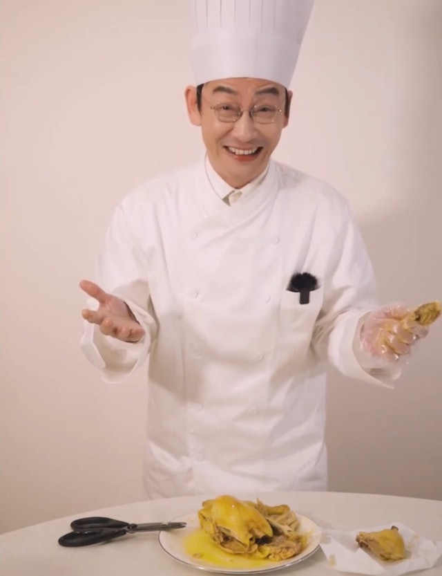 Wu Qiming hosted a banquet for Lin Wenlong and Guo Keying's family, who ...