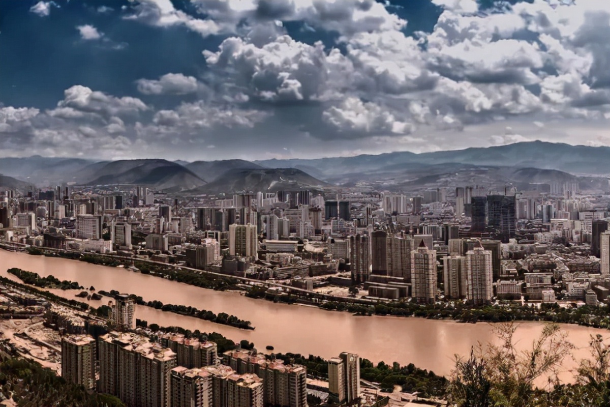 How tragic was the Battle of Lanzhou on the eve of the founding of the ...