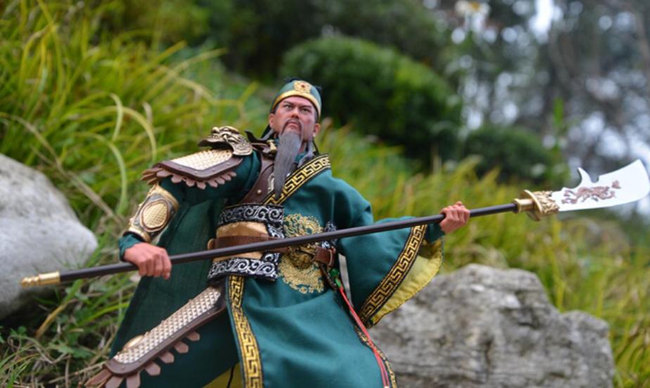 How heavy is the Guan Erye Qinglong Yanyue Sword?Majiazhai ancient tomb ...