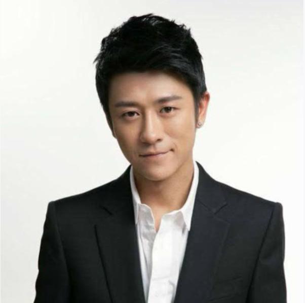 Lin Yushen's real mother and godmother are both directors, but they are ...