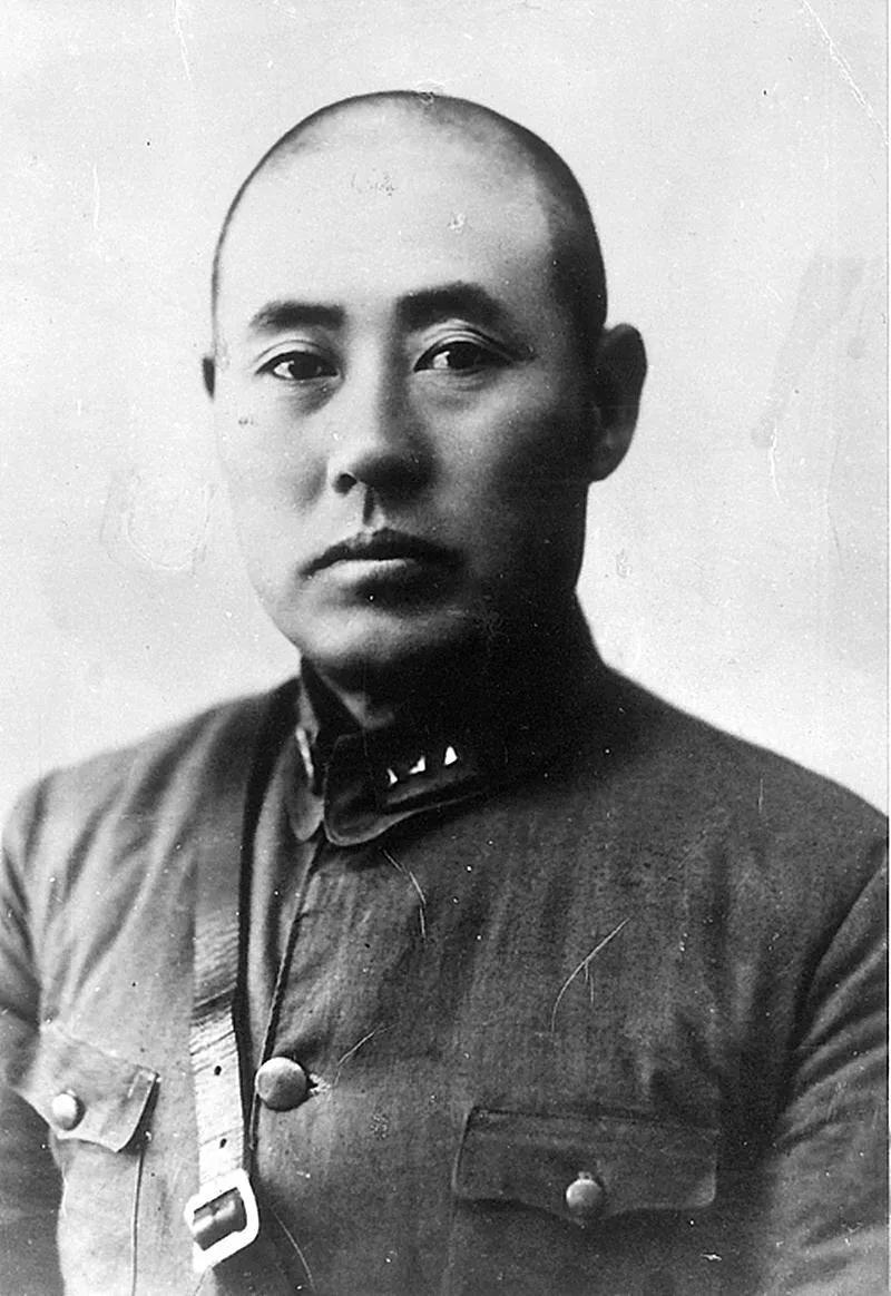 In the Battle of Ping-Jin, why did Fu Zuoyi, who held more than 500,000 ...