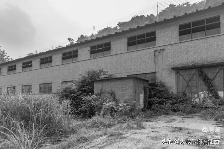 Ruichang Jiangzhou Shipyard, externally known as Liaoyuan Machinery ...