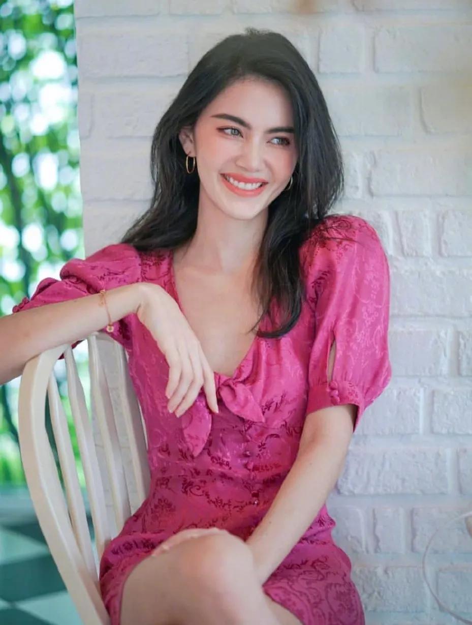 Thai beauty Mai's 100 most beautiful summer outfits - iMedia