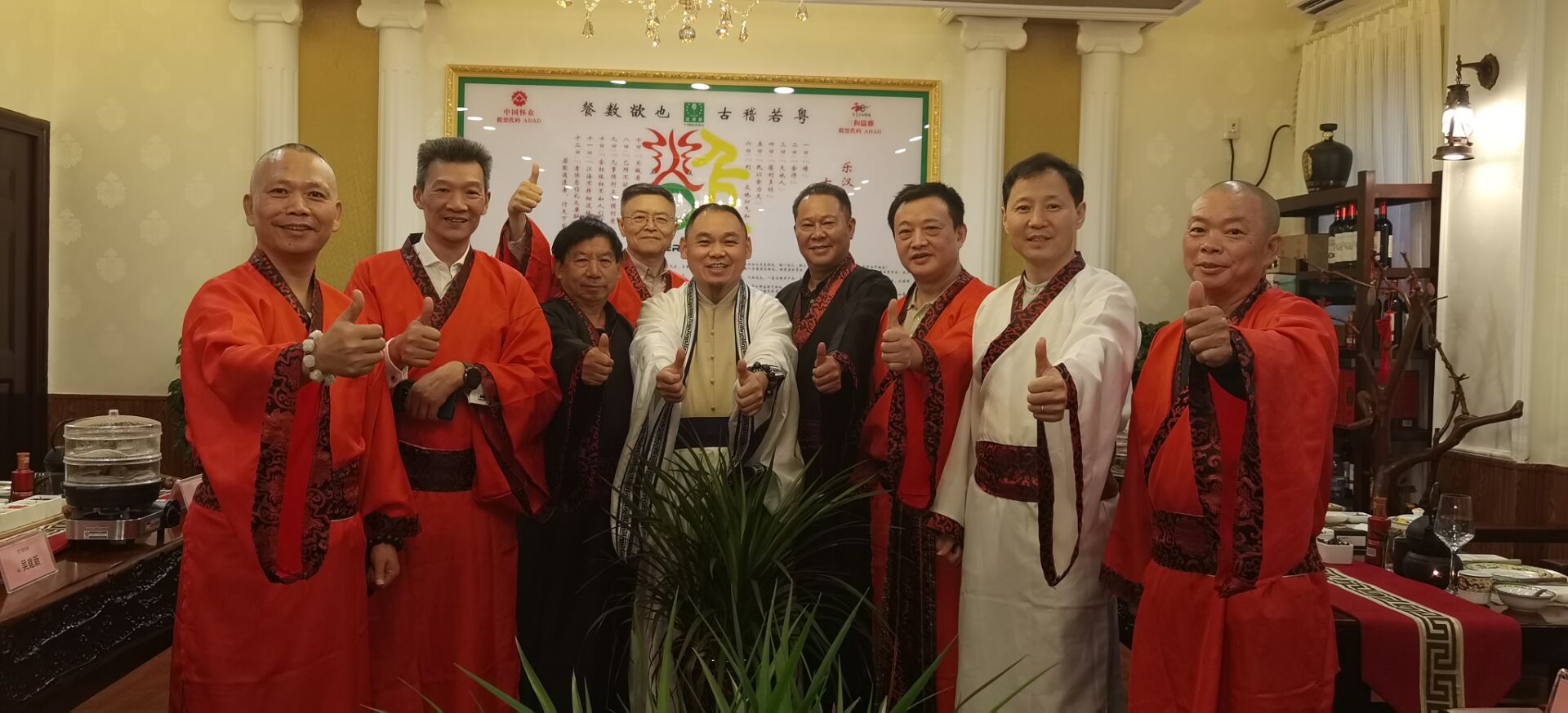 Walk into the "Han Steamed Hui": Enjoy a Han Palace Banquet in Hanfu ...