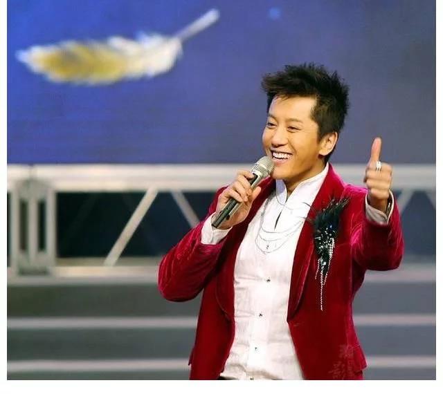 The splendid life of Mao Ning, the prince of love songs - iMedia