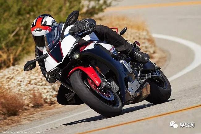 Yamaha has registered two trademark patents for YZF-R9 and YZF-R2 - iMedia