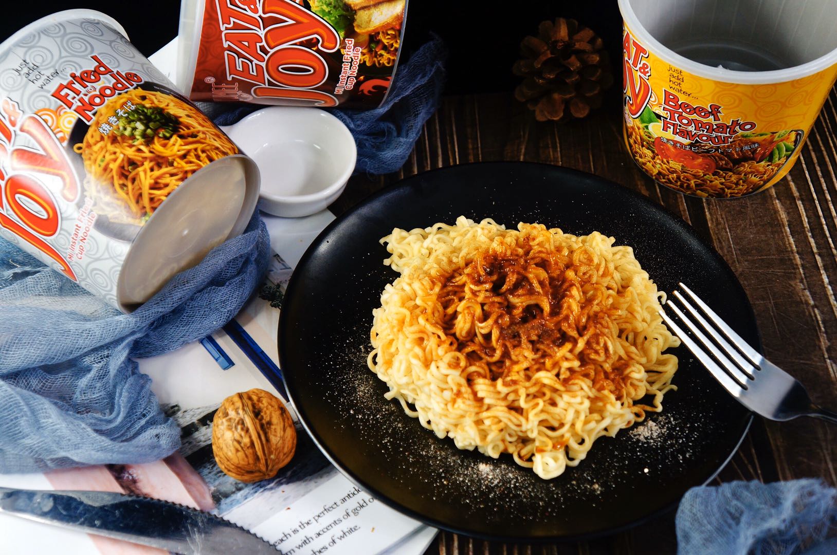 The delicious Yumee cup noodles from Indonesia, which are popular in ...