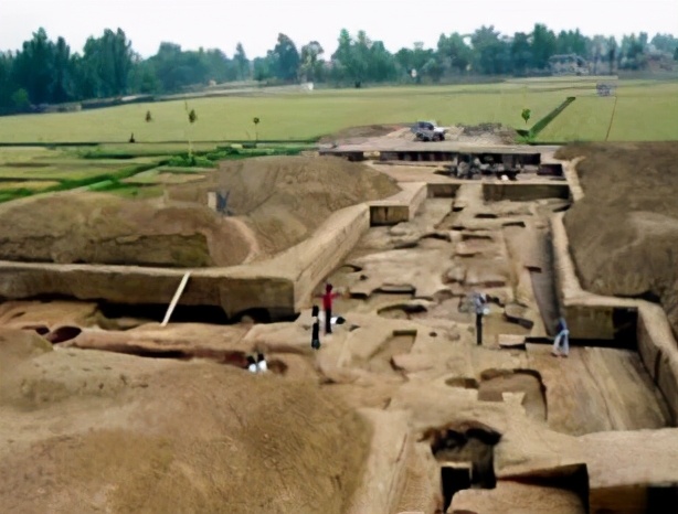 Probing into the Origin of Heluo——The Second of "Fifteen Lectures on ...